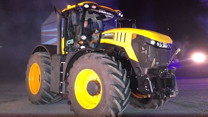 JCB Fastrac 8000 : une quatrième génération prometteuse