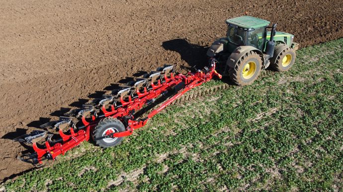 Des pièces moulées sur la charrue monoroue Voyager S70 de Grégoire Besson