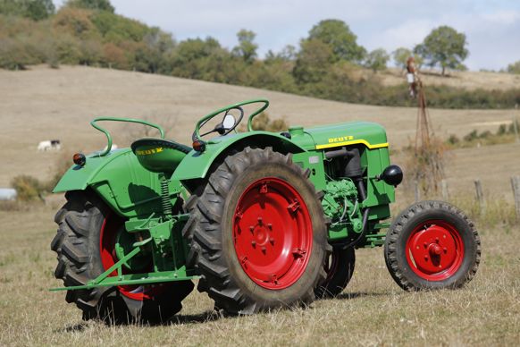 Deutz D 25 1958 : deux cylindres sinon rien....