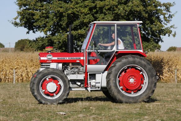 Tracteur Massey Ferguson 1080 fabriqués à Beauvais entre 1970 et 1977.