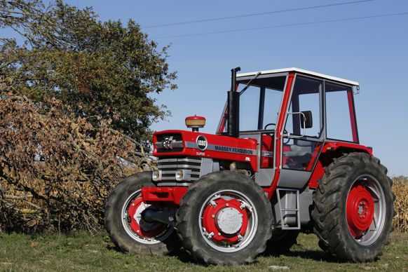 Tracteur Massey Ferguson 1080 fabriqués à Beauvais entre 1970 et 1977.