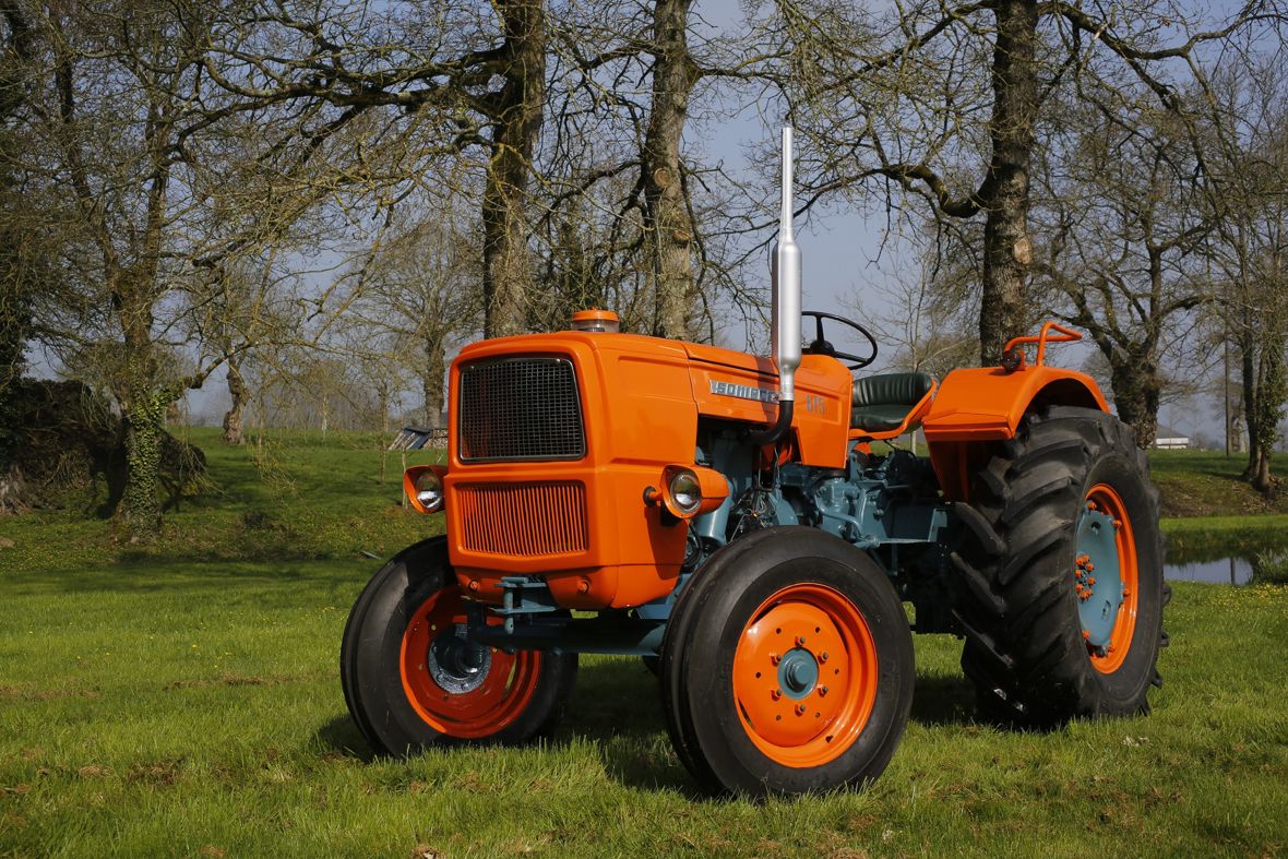 En 1965, le Someca 615 inaugure la série Diamante chez Fiat.