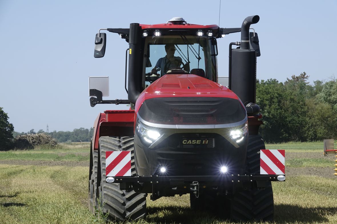 Case IH Quadtrac 715 AFS Connect, un tracteur de 778 ch