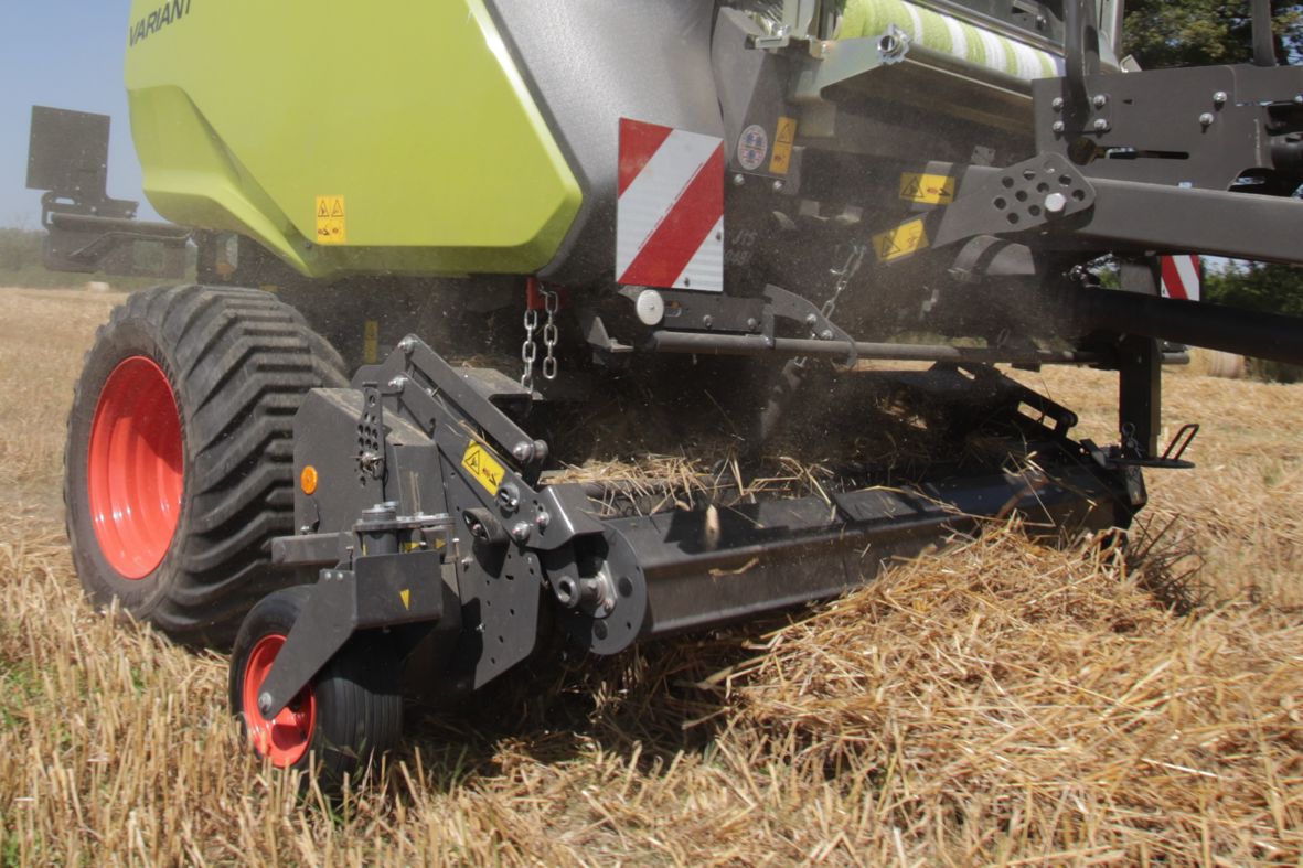 Claas Variant 585 RC : la balle tourne dans le sens inverse