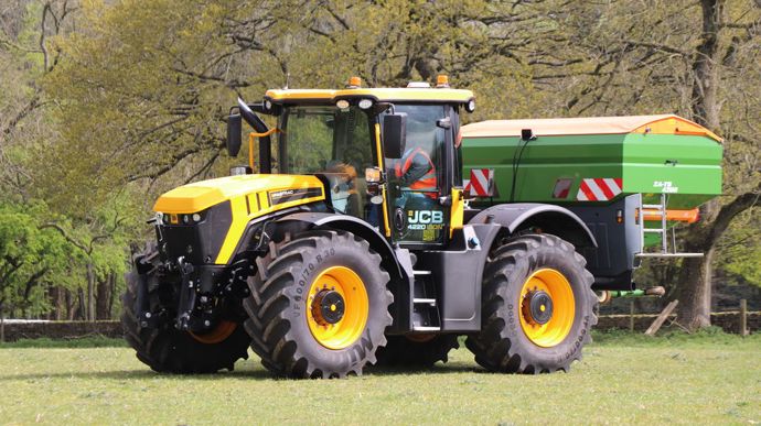 JCB Fastrac 4000 : Un intérieur complètement revu