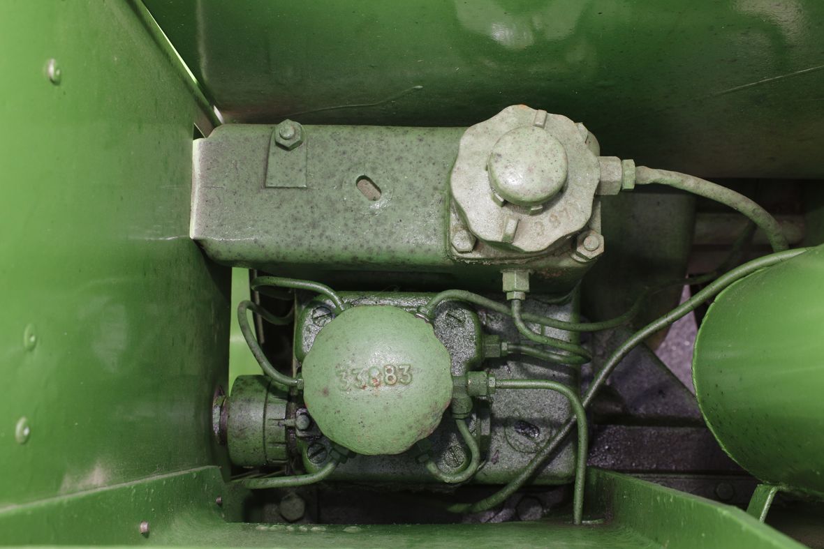 Le 552 marque la fin de la fabrication des semi-diesels chez SFV.