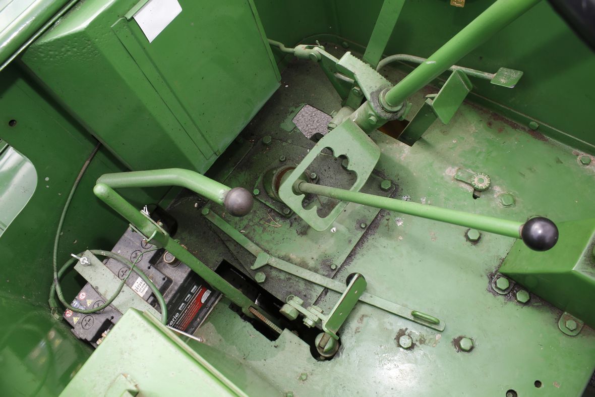 Le 552 marque la fin de la fabrication des semi-diesels chez SFV.