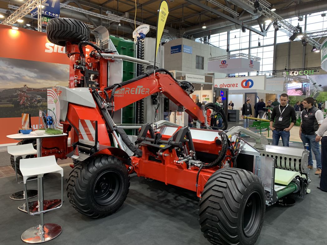 [Agritechnica 2023] Reiter R8, un andaineur à tapis Respiro plus compact