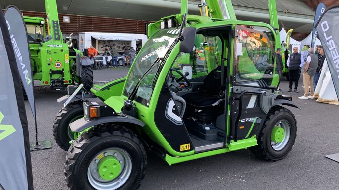 Merlo : un chariot télescopique compact pour les petites exploitations