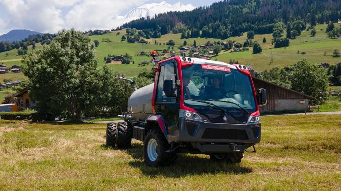 Essai du Lindner Unitrac 122 LDrive : un transporteur à l’épreuve des ...