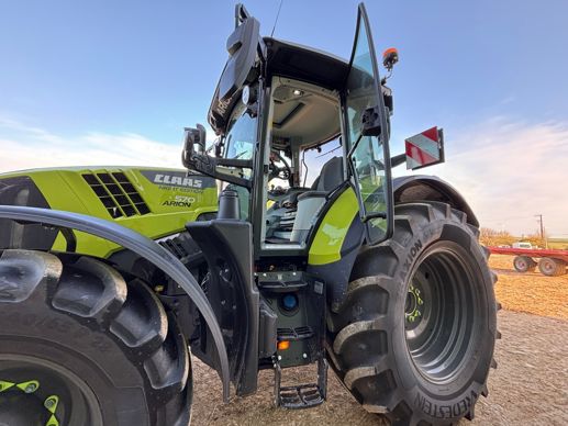 Claas Arion 570 CMatic : attentif au confort en cabine