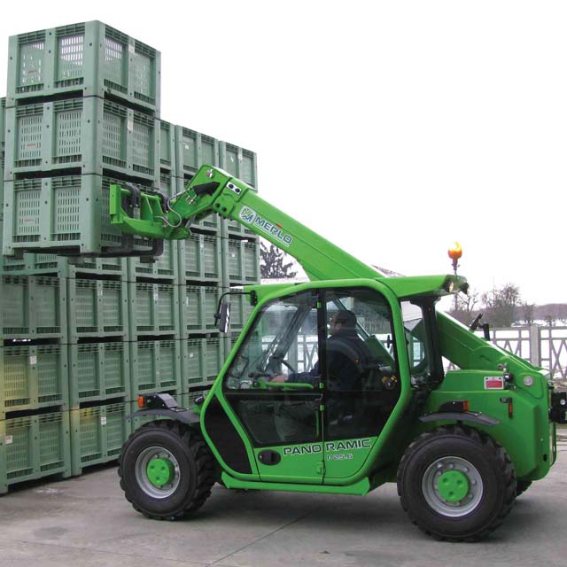 Fiche technique Télescopiques MERLO PANORAMIC P25.6 de 2013